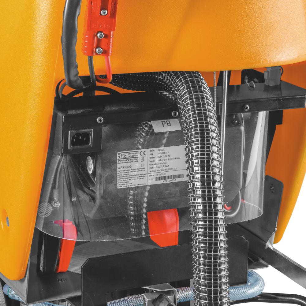 Walk behind scrubber ruby 45c